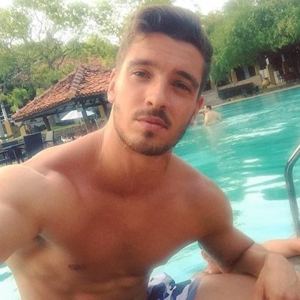 Alex Consejo presenta a su guapa mamá - Tecache.cl