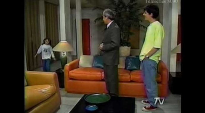 Así lucía Felipe Braun en su debut televisivo a los 24 años - Tecache.cl