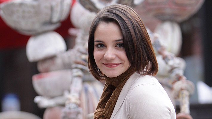 Rayén Araya llamó la atención por su renovado rostro - Tecache.cl