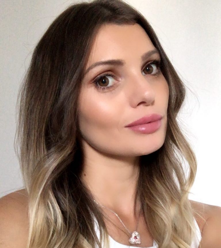 "¿Cómo no voy a estar bien?": Faloon se luce en bikini acompañada de ...