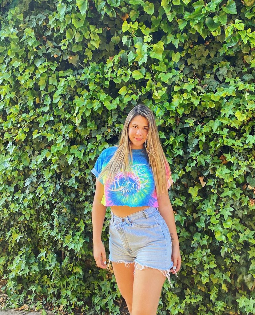 Laura Prieto encanta con sus fotos en la web - Tecache.cl