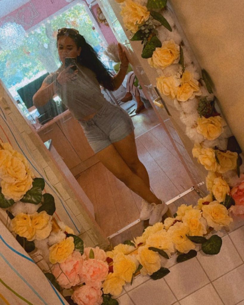 "Diosa": Marcela Duque hace gala de su estupenda figura en bikini - Tecache.cl