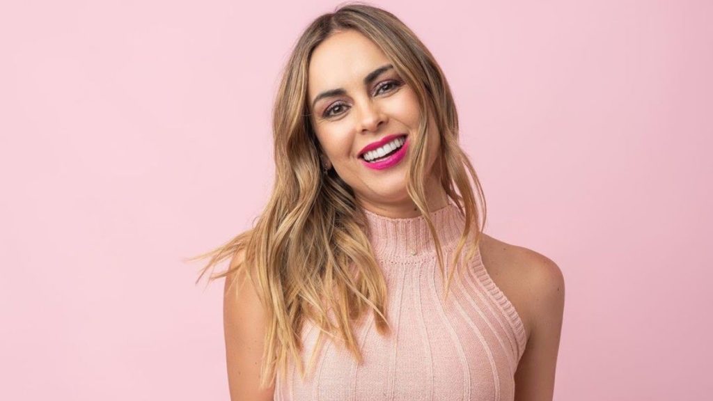 "¿Leí bien?": Maura Rivera molesta tras pregunta sobre su trabajo ...