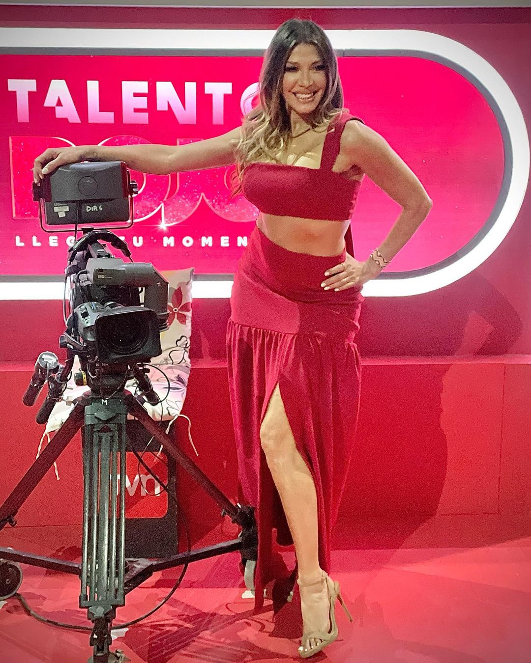 Las aplaudidas fotos de Catherine Fulop a sus 57 años - Tecache.cl