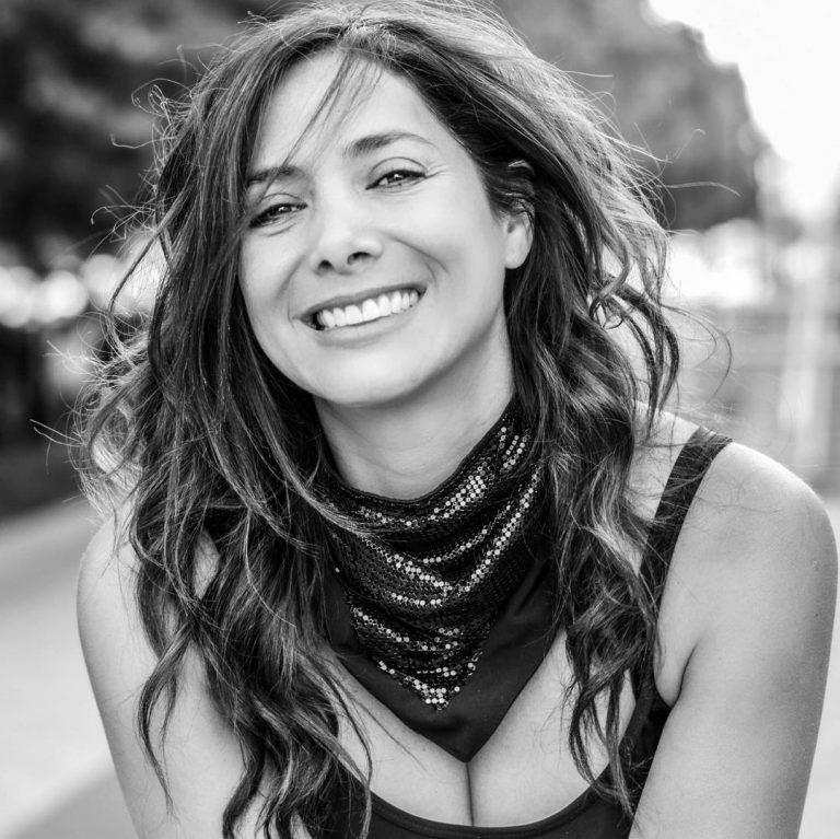 Actriz Catalina Olcay cautiva con sus fotos a sus 48 años - Tecache.cl