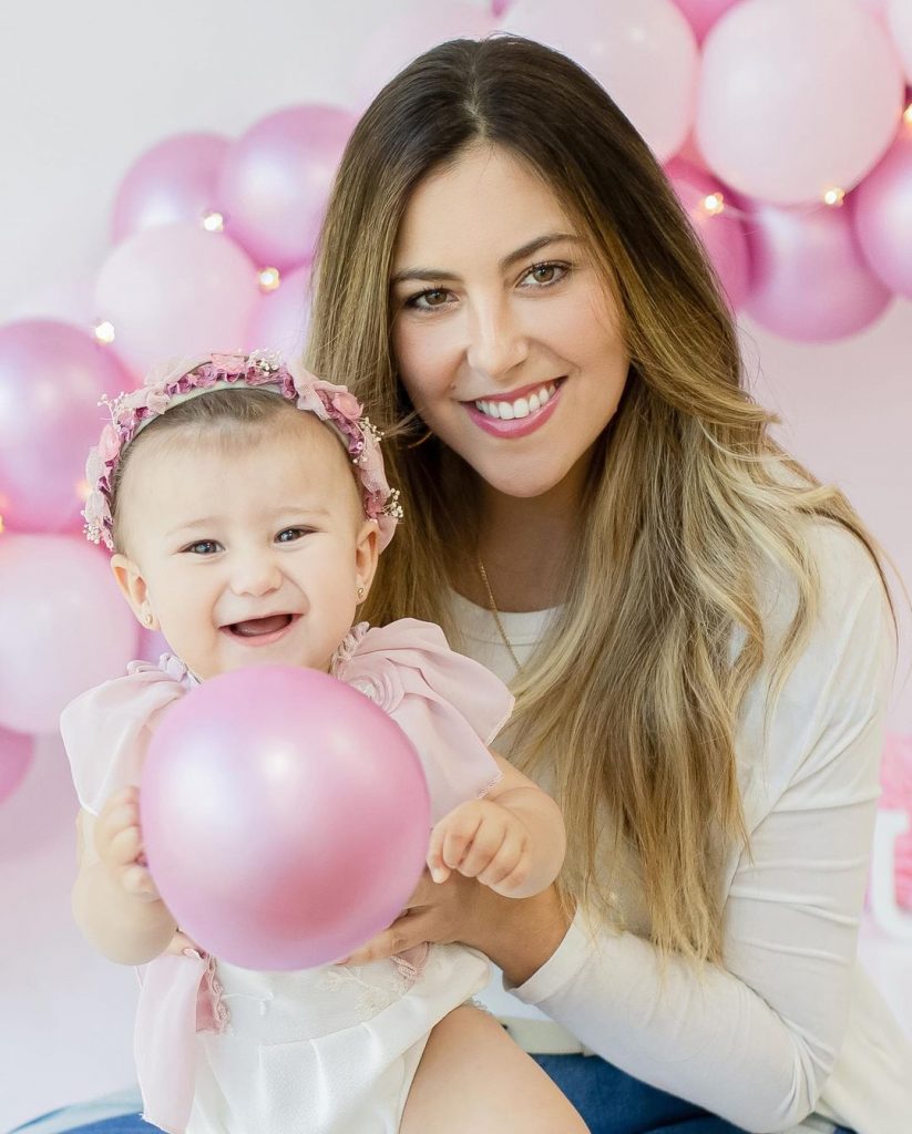 Está muy linda: Gabriel Peralta Michelle Jankelevich celebraron el ...