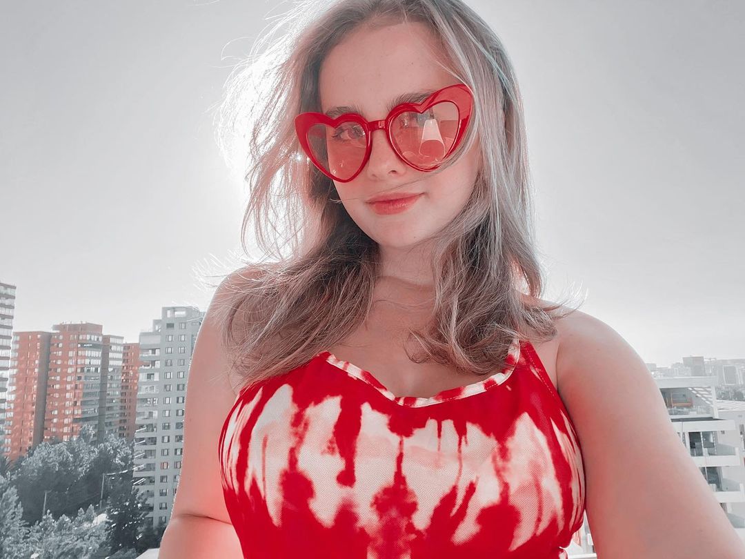 "Qué pena que quiera ser grande": Usuaria critica a actriz Giulia ...