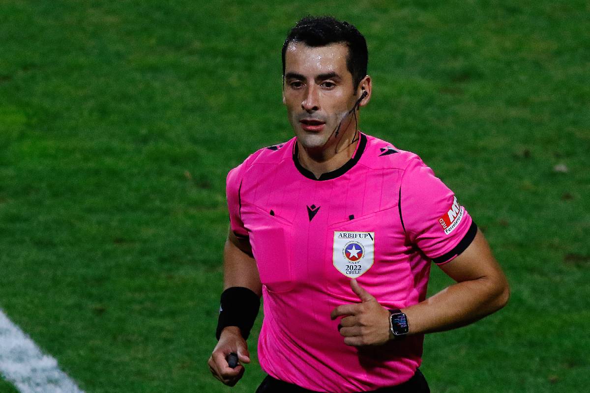 Véjar fue increpado y agredido en camarines por gente de Ñublense - Te ...