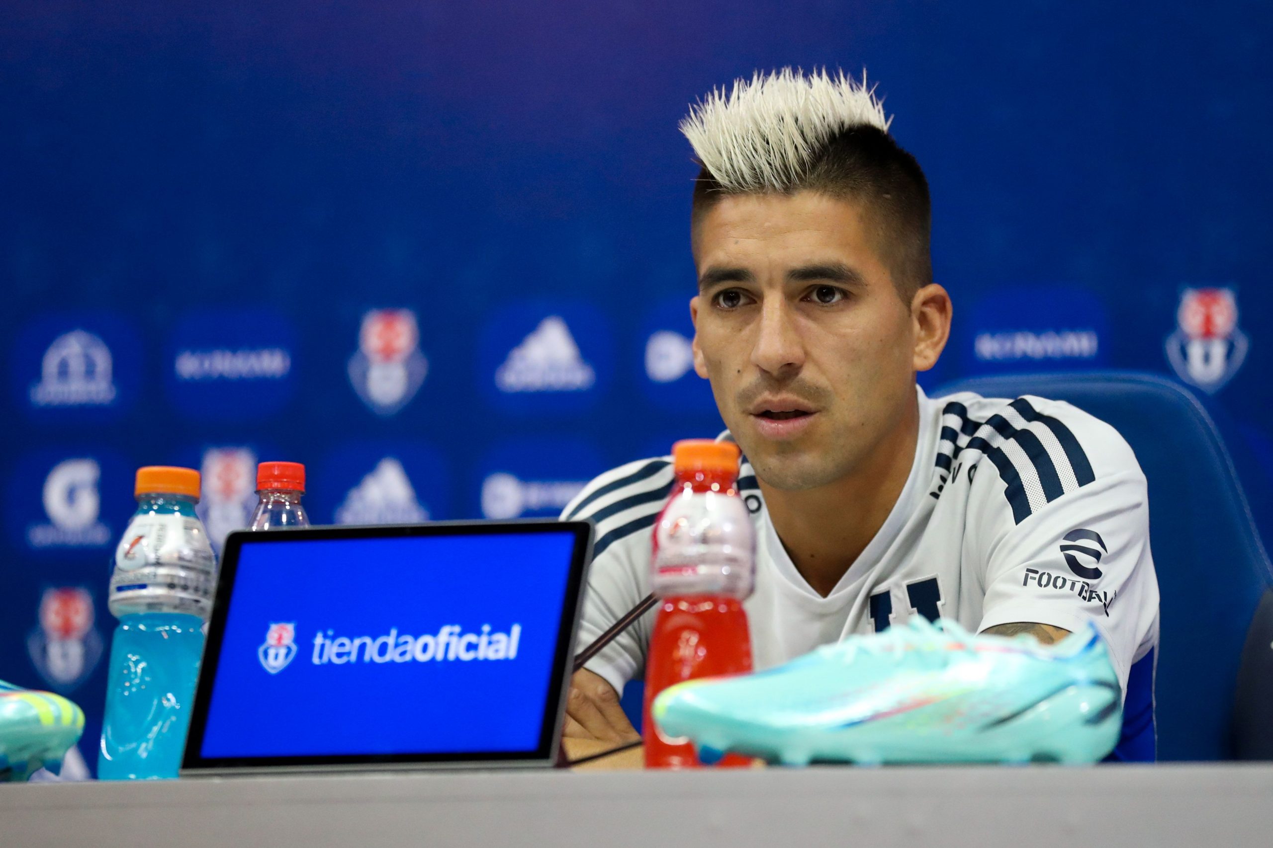 Hinchas de la 'U' pierden la paciencia con Leandro Fernández - Te Caché ...