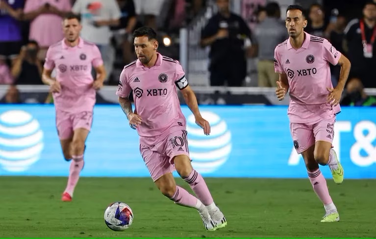 Video: El increíble golazo de Lionel Messi en su debut en el Inter Miami - Te Caché! - Farándula ...