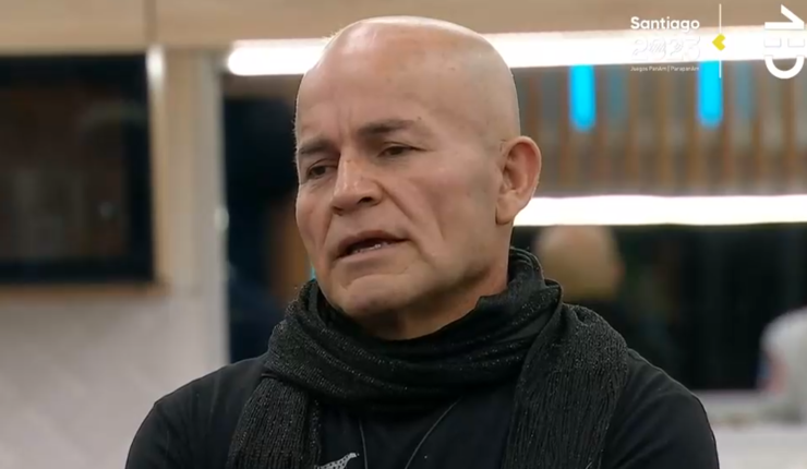 "Nunca se le maltrata a una mujer": Papi Lulo golpea la mesa por dichos ...
