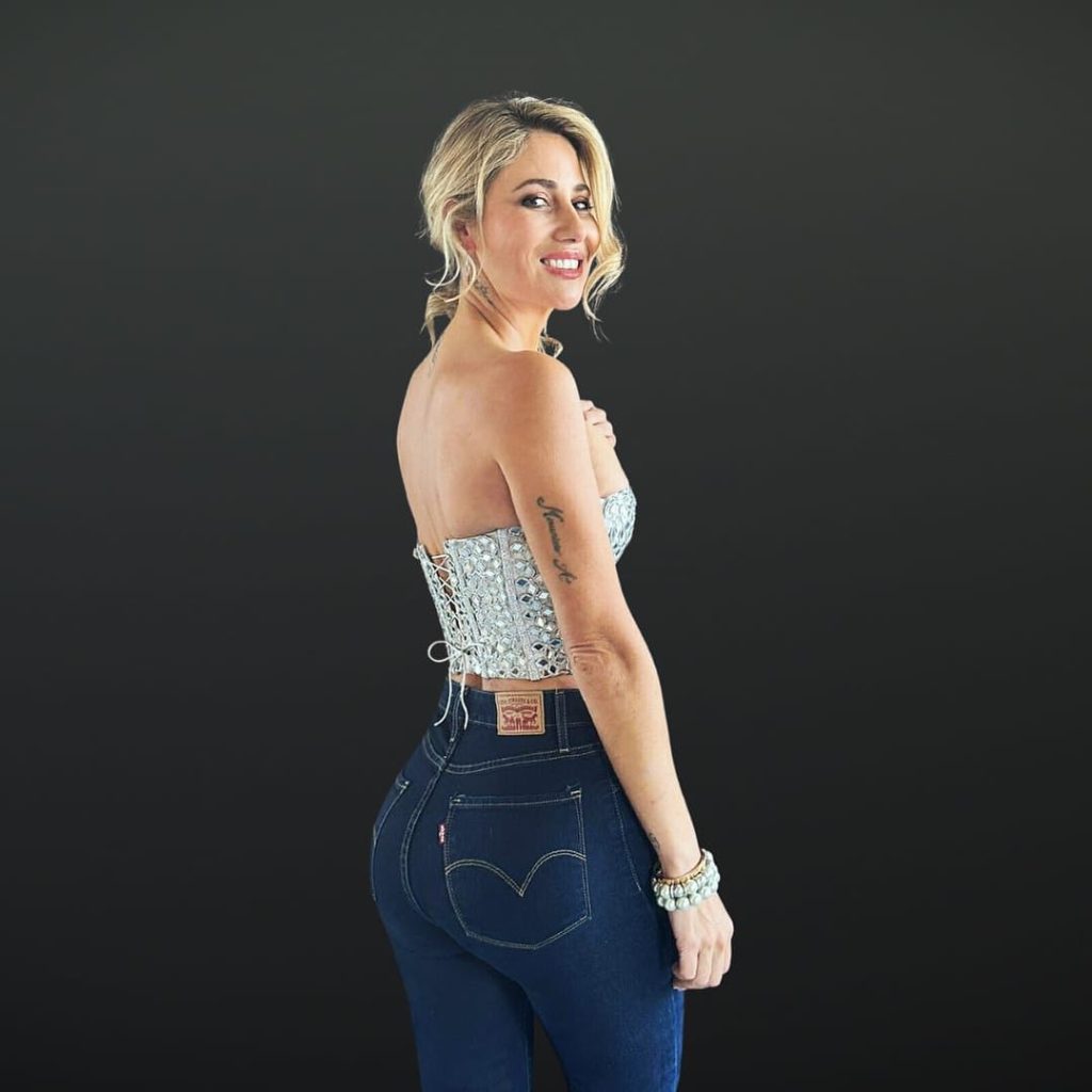 Gisella Gallardo posa en sensual selfie en trikini a sus 41 años ...