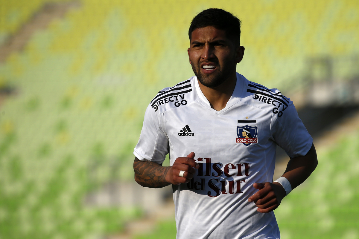 Llegó a Colo Colo para salvarlo del descenso y ahora es un dolor de ...