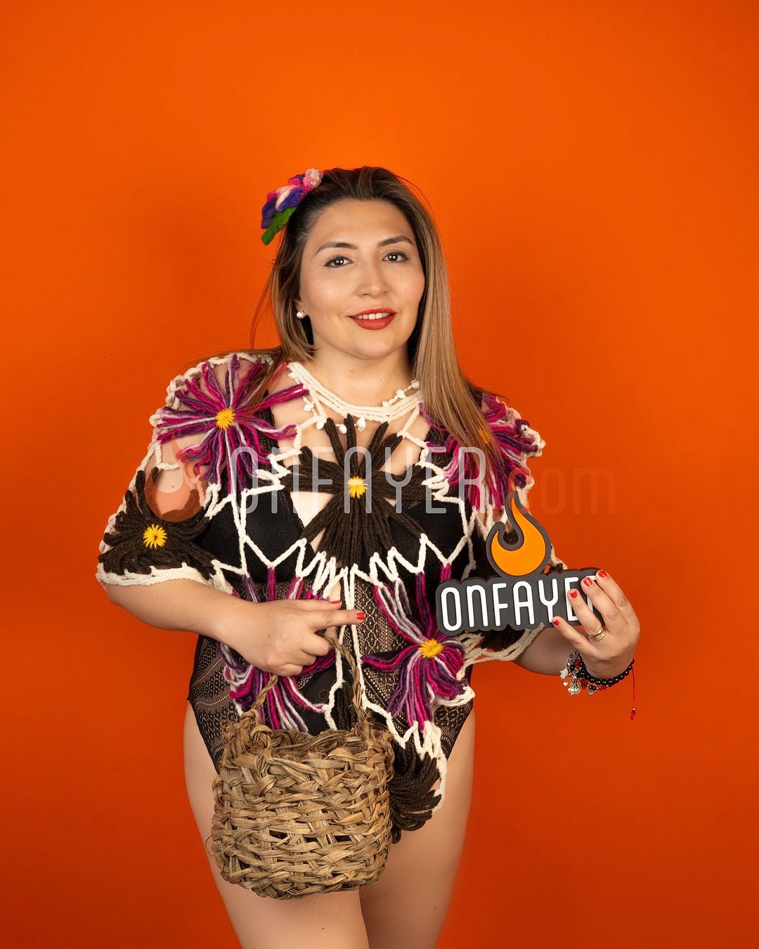 ¡Impactó a todos! Revelan las primeras imágenes de "Pincoya" en plataforma para adultos - Tecache.cl