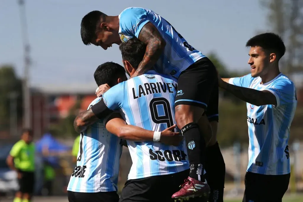 Tras la salida de Ronald Fuentes, Magallanes presenta a su nuevo DT ...