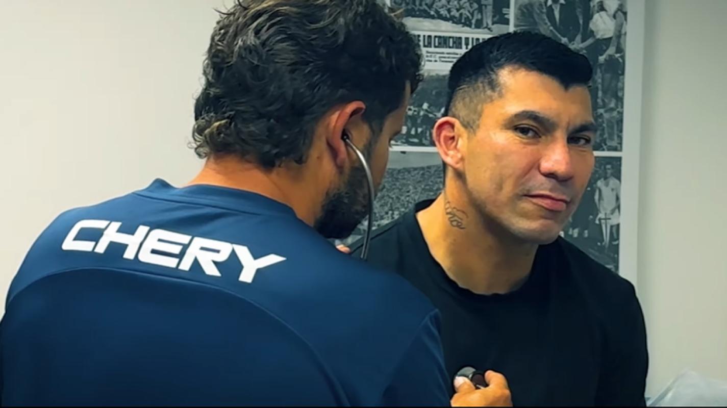 Video: Así fue el primer día de Gary Medel en Universidad Católica - Te ...