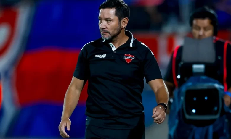 Duró dos meses en el cargo: Francisco Arrué dejó de ser entrenador de ...