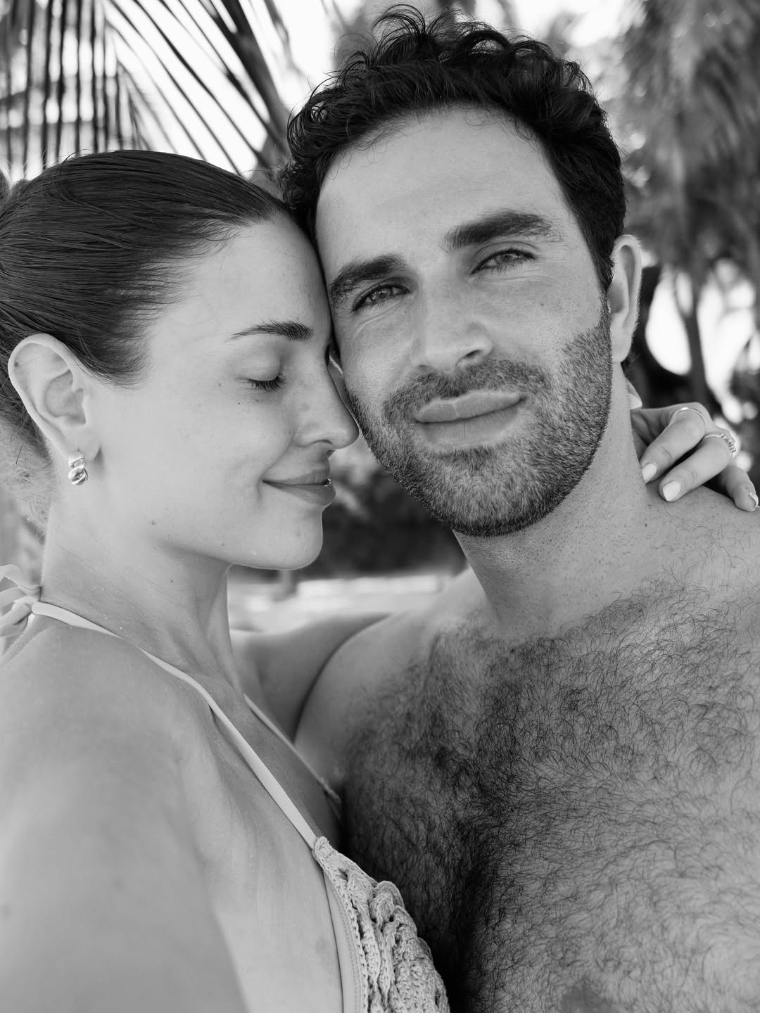 Belén Soto posa en románticas fotografías junto a su nueva pareja, Daniel Cotic - Tecache.cl