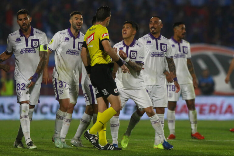 ¿Qué pasó realmente? Revelan dichos de Diego Carrasco al árbitro Mario ...
