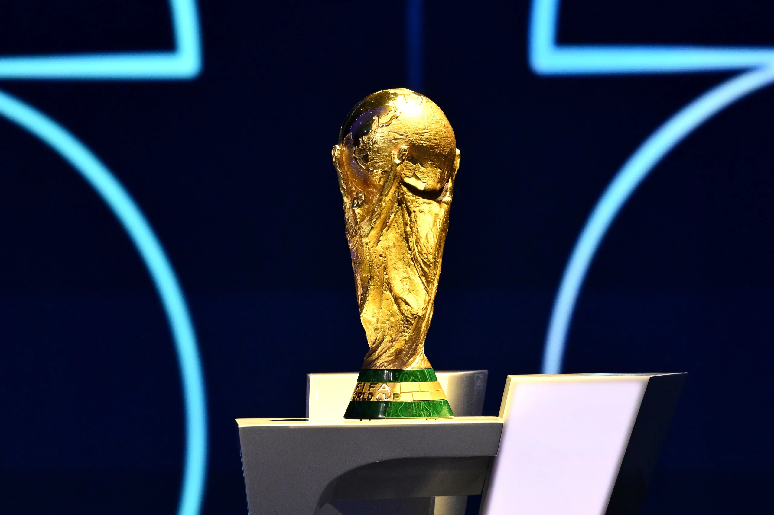 Escándalo mundial: FIFA investigada por presunta alza irregular de ...